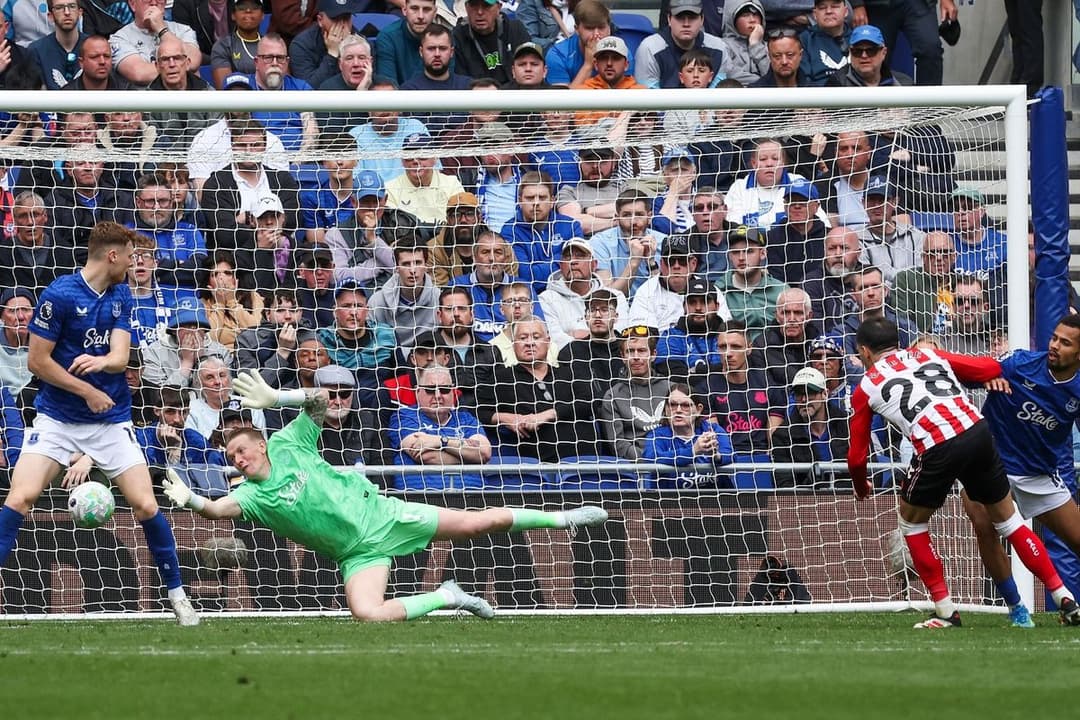 Sunderland's Tactical Masterclass Against Everton: A 3-1 Analysis